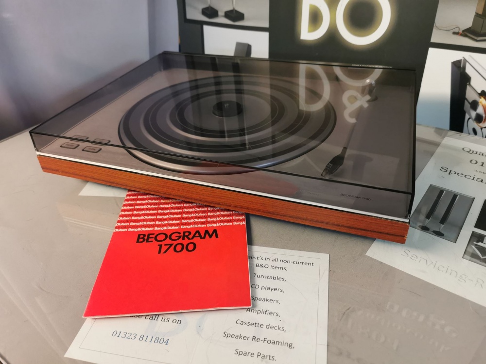 BEOGRAM 1700 TURNTABLE - Quality Dream Audio